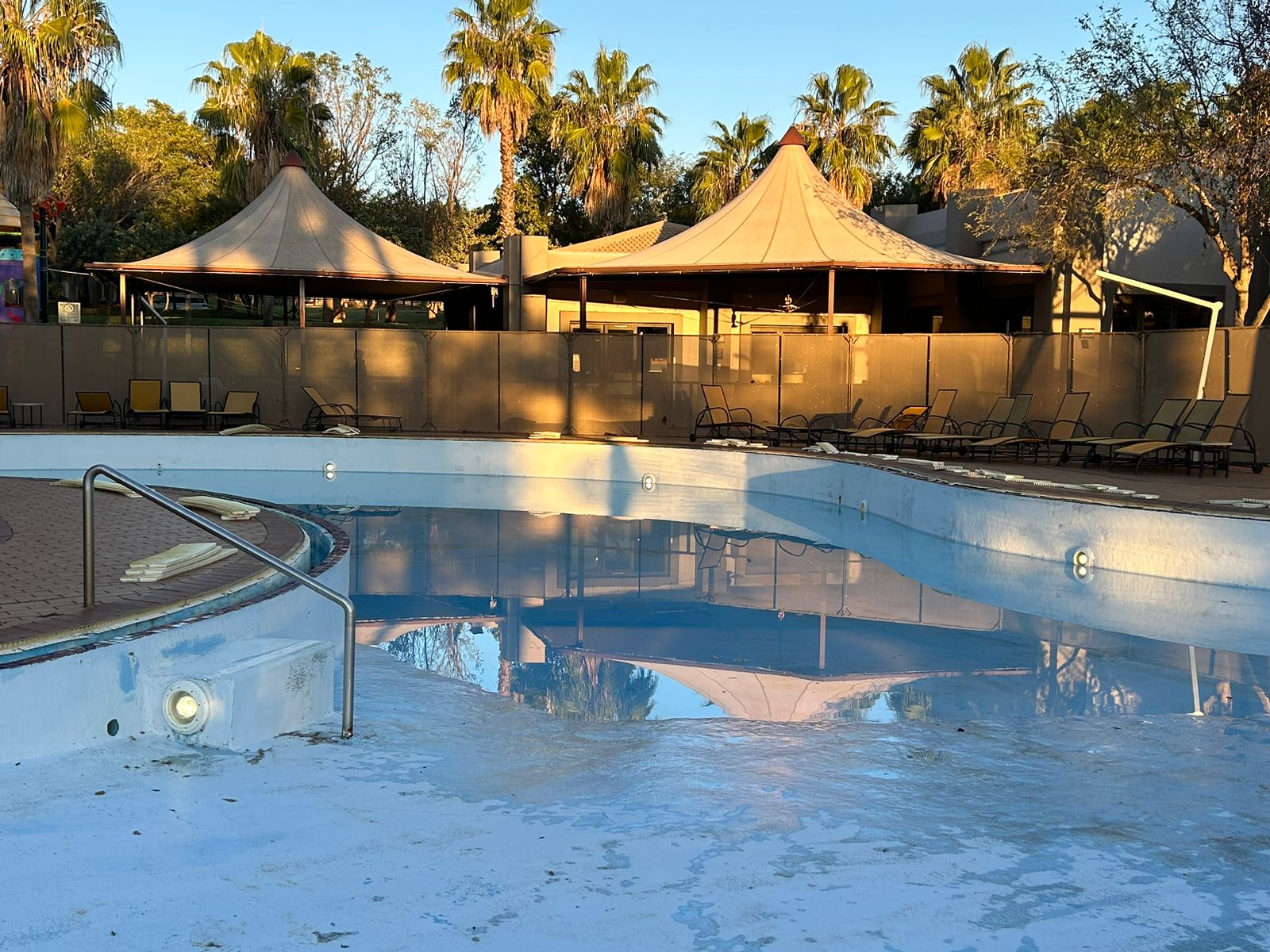Refurbish Pool: Sun Vacation Club - Swan Pools